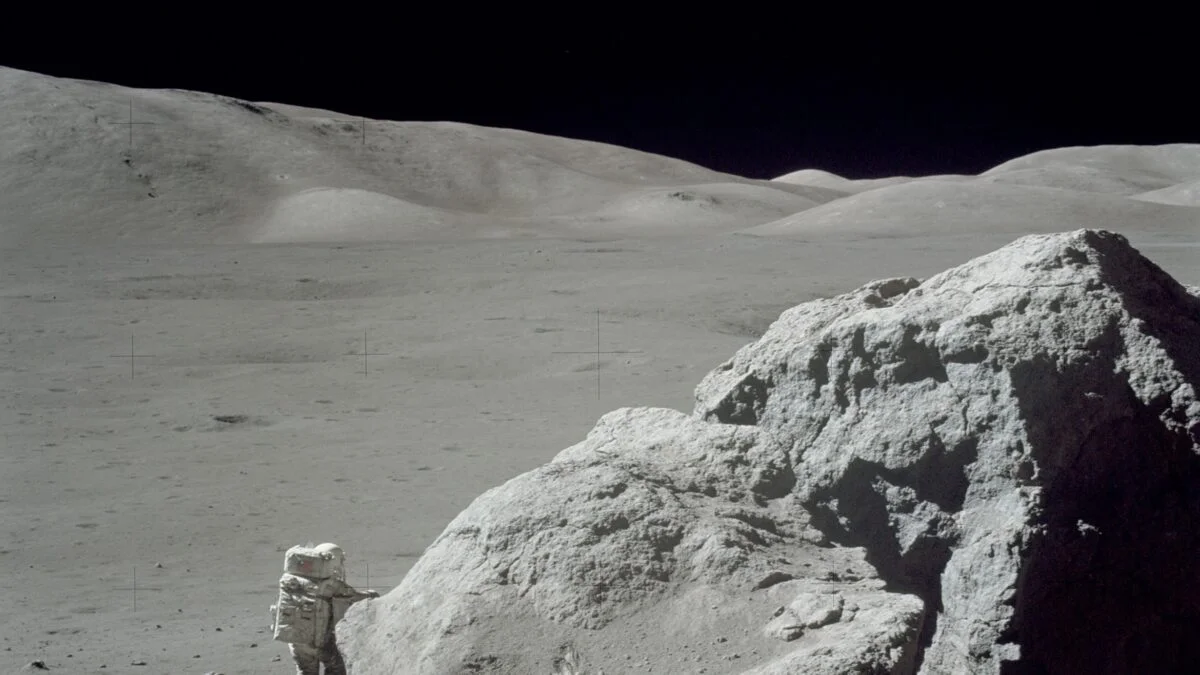 How Old is the Earth’s Moon? – Evincism